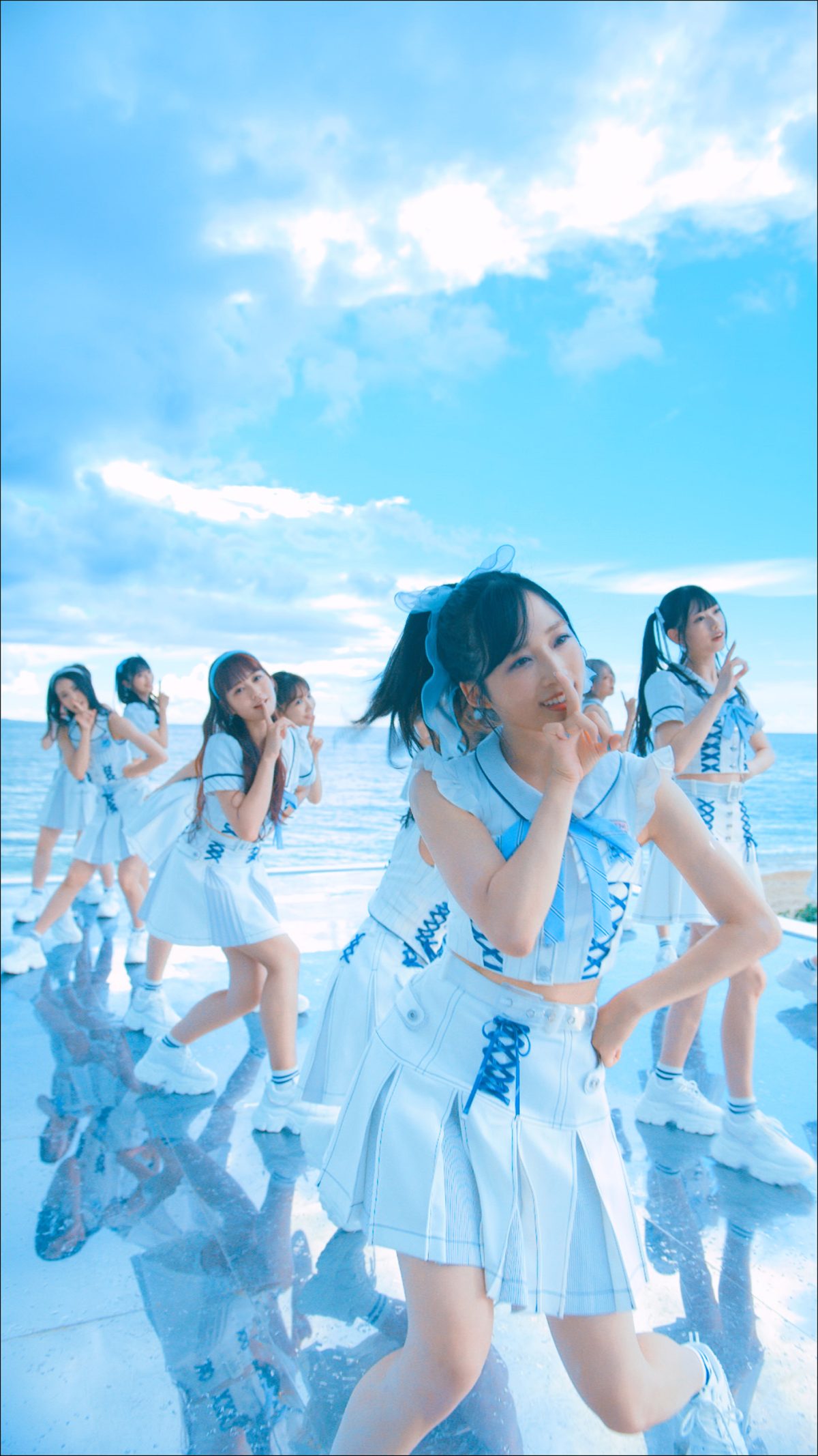 夏だ！海だ！AKB48だ！帰ってきたAKB48王道アイドルサウンド！ 色彩豊かなSNS特化の縦型「久しぶりのリップグロス」MV SNS ver.を公開！ スマホいっぱいに夏の眩しさと爽やかな風 ...