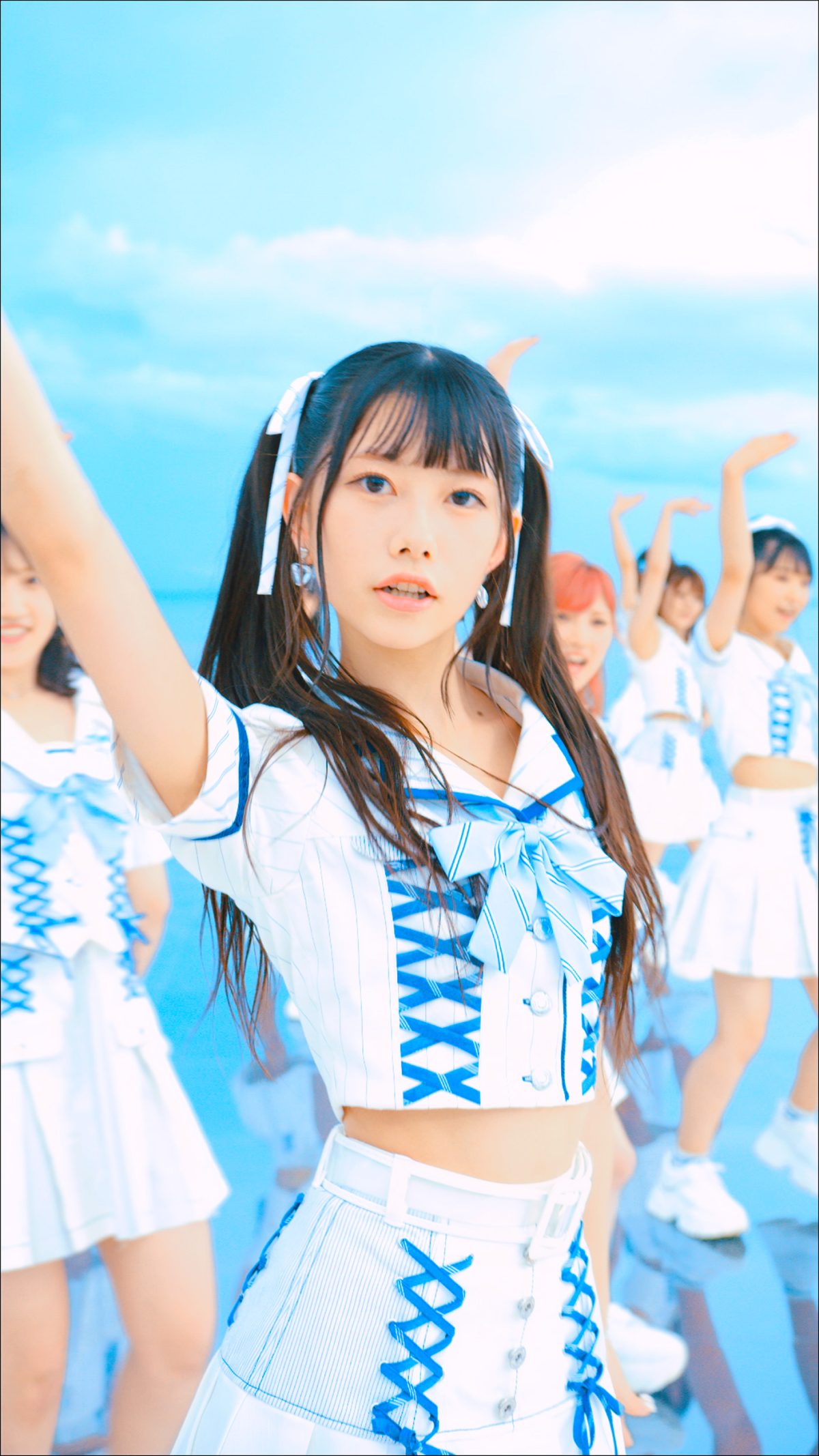 夏だ！海だ！AKB48だ！帰ってきたAKB48王道アイドルサウンド！ 色彩豊かなSNS特化の縦型「久しぶりのリップグロス」MV SNS ver.を公開！ スマホいっぱいに夏の眩しさと爽やかな風 ...