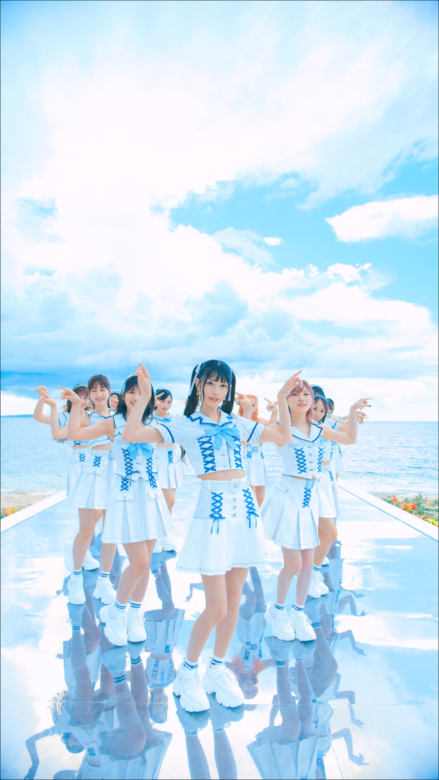 夏だ！海だ！AKB48だ！帰ってきたAKB48王道アイドルサウンド！ 色彩豊かなSNS特化の縦型「久しぶりのリップグロス」MV SNS ver.を公開！ スマホいっぱいに夏の眩しさと爽やかな風 ...