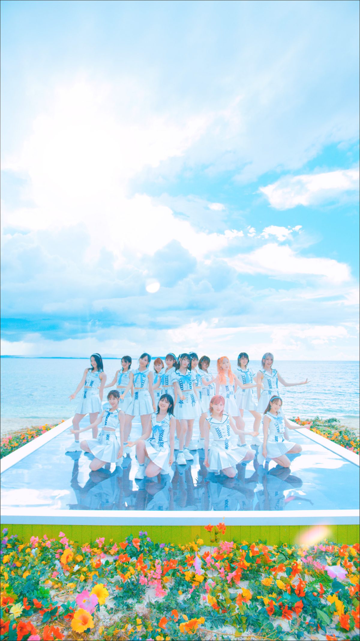 夏だ！海だ！AKB48だ！帰ってきたAKB48王道アイドルサウンド！ 色彩豊かなSNS特化の縦型「久しぶりのリップグロス」MV SNS ver.を公開！ スマホいっぱいに夏の眩しさと爽やかな風 ...