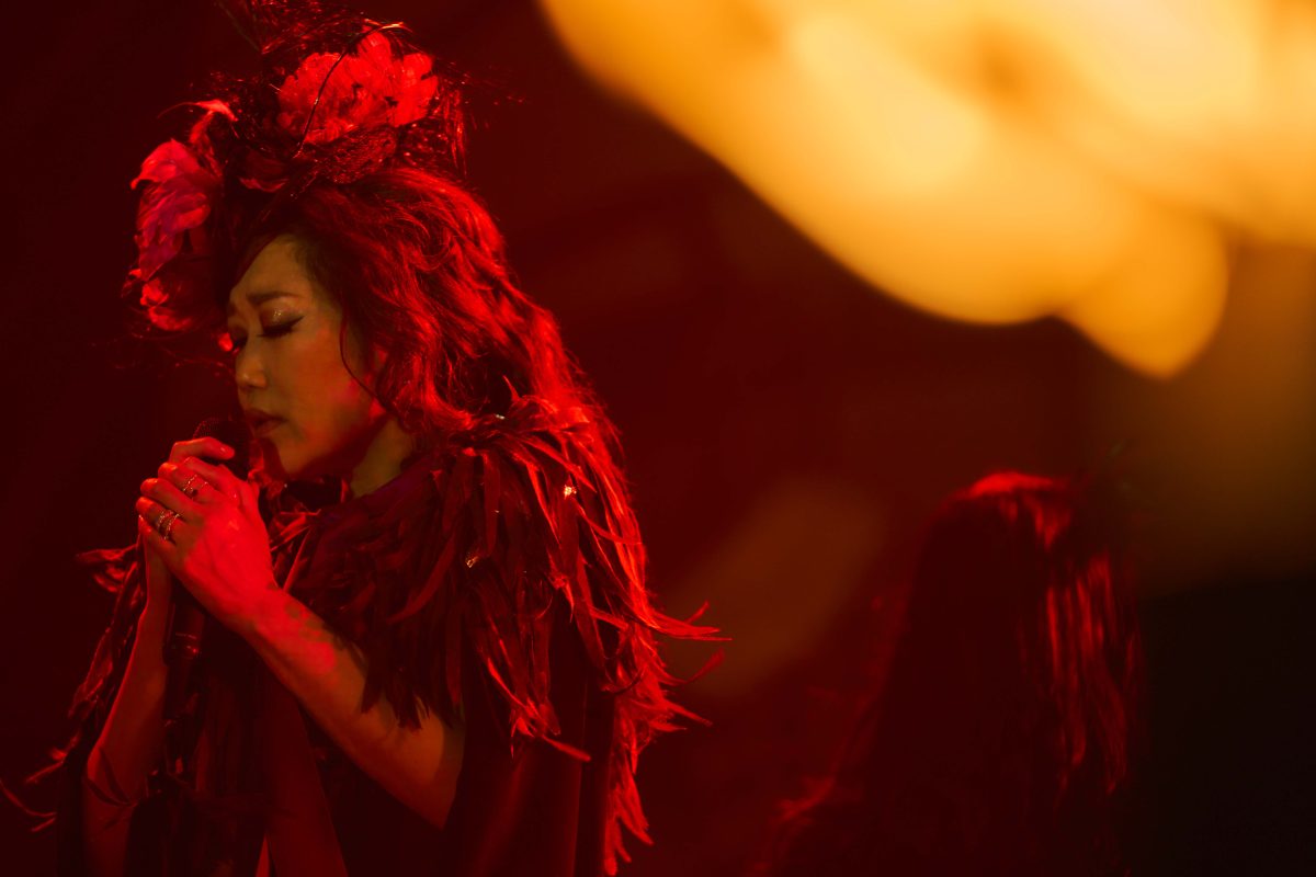 JUJUが10月10日（＝JUJUの日）にスペシャルライブでユーミンと夢のコラボレーション 11月23日リリースの最新曲「花」も熱唱 - 日刊 ...