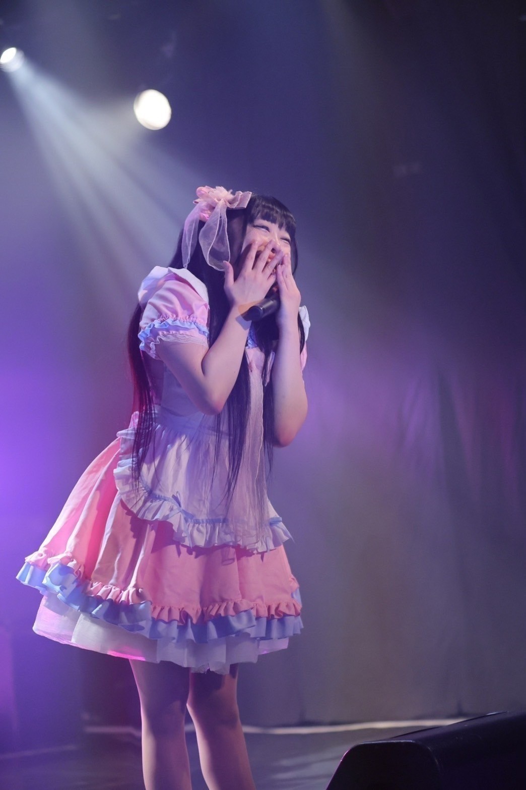 メイド姿になった燃えこれ学園のメンバーたちが定期公演で届けた、バレンタインのチョコ以上に甘いときめき。 - 日刊エンタメクリップ